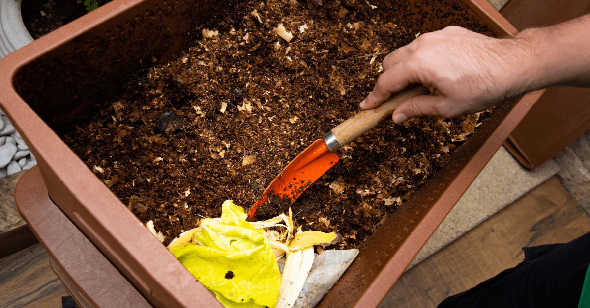 How Does an Electric Composter Work? - 2025 Guide